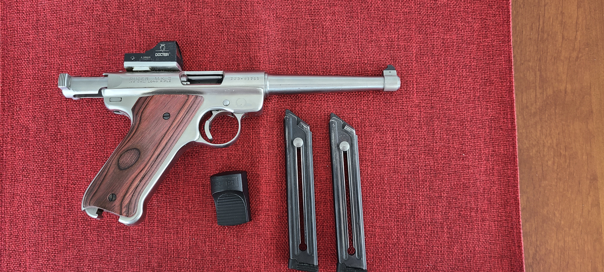 Ruger MK II with DOCTER Optics Red-Dot, Volquartsen Trigger, Rosewood ...